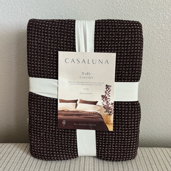 Casaluna | Bedding | Nwt King Textured Waffle Coverlet Dark Fig ...
